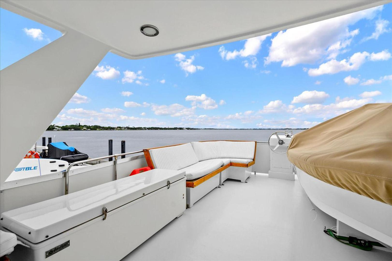 SENTRY Hatteras 70' 1977 Stuart, Florida